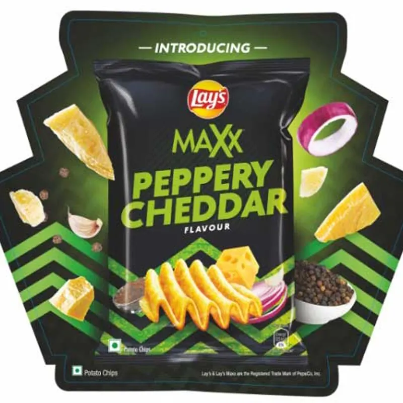 Lay'S Maxx Peppery Cheddar Flavour Potato Chips 39.6G - Souq Al Buhair